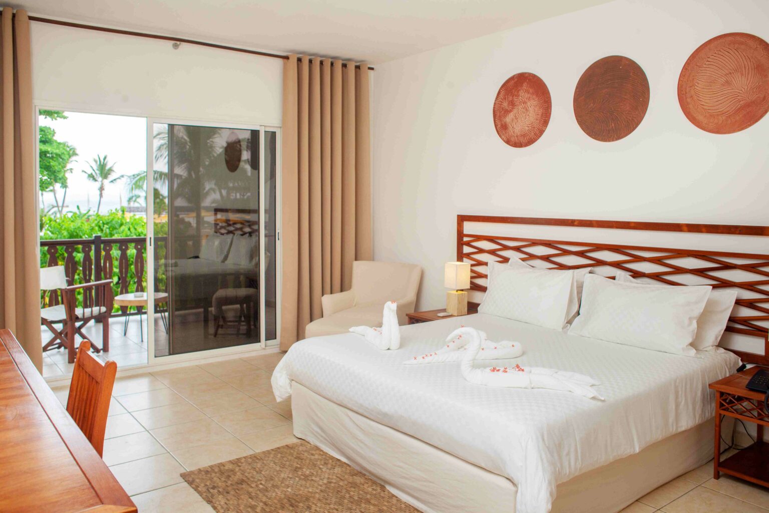 Our comfortable rooms and suites | Royal Beach Hotel & Spa