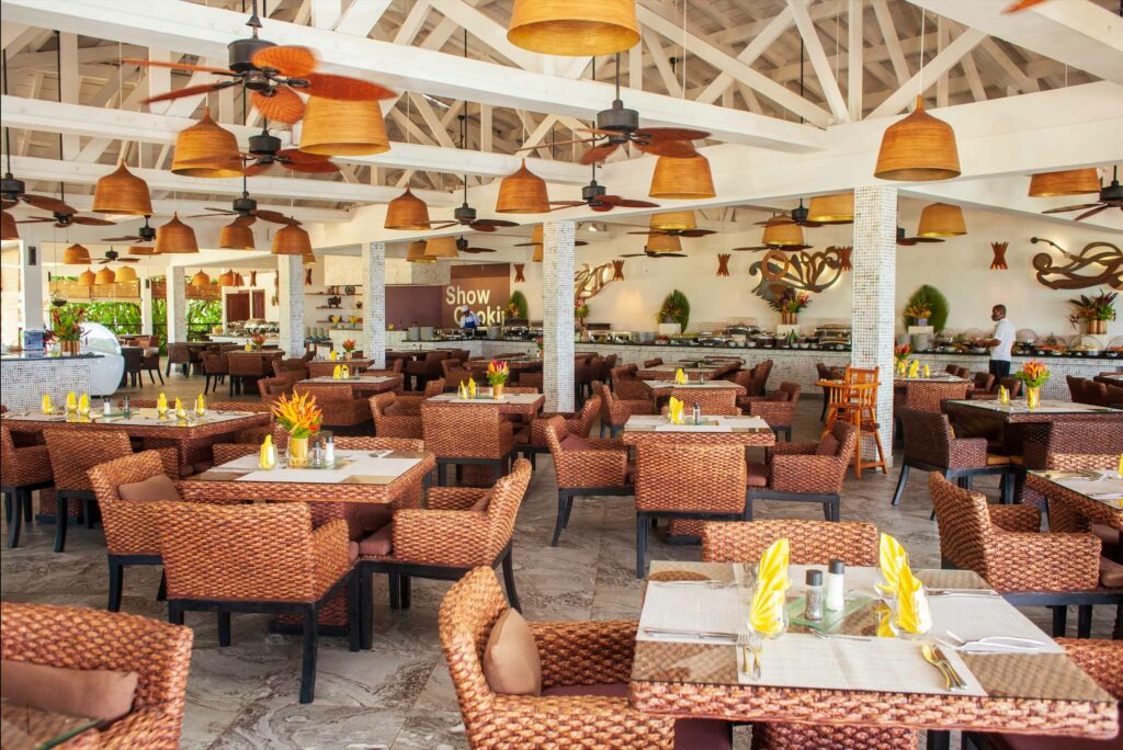 Our restaurants & bars | Royal Beach Hotel & Spa